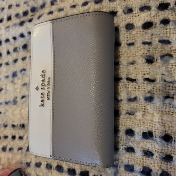 kate spade | Bags | Kate Spade New York Gray And White Colorblock Snap ...